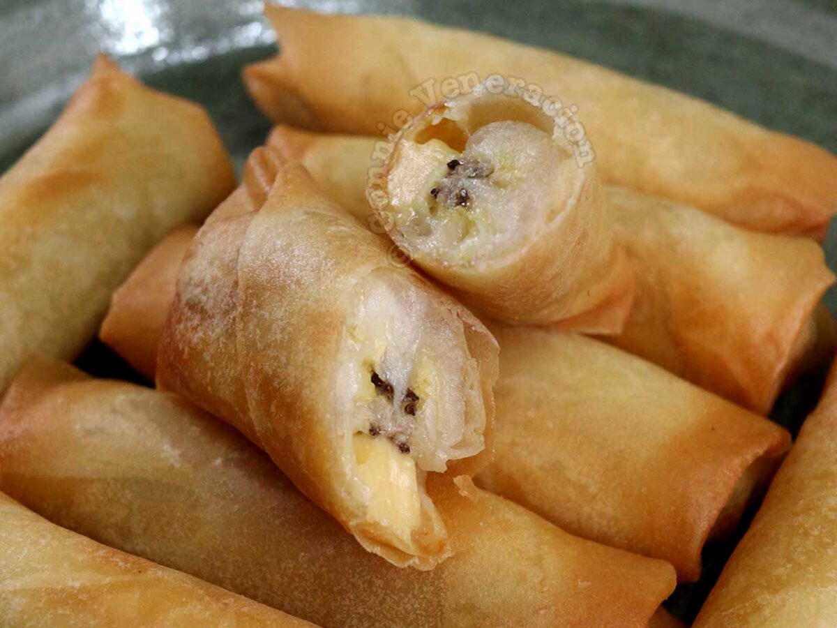 Banana and cheese spring rolls (turon)