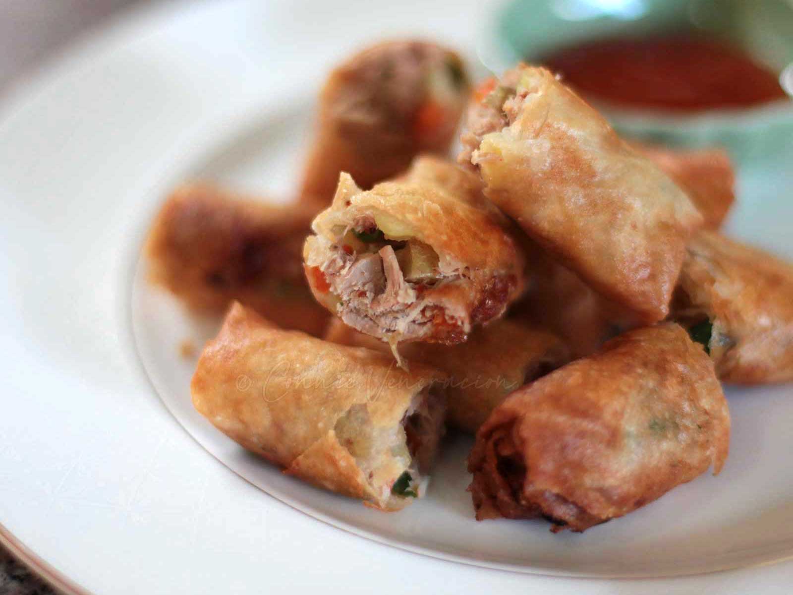 Spicy tuna and vegetable spring rolls