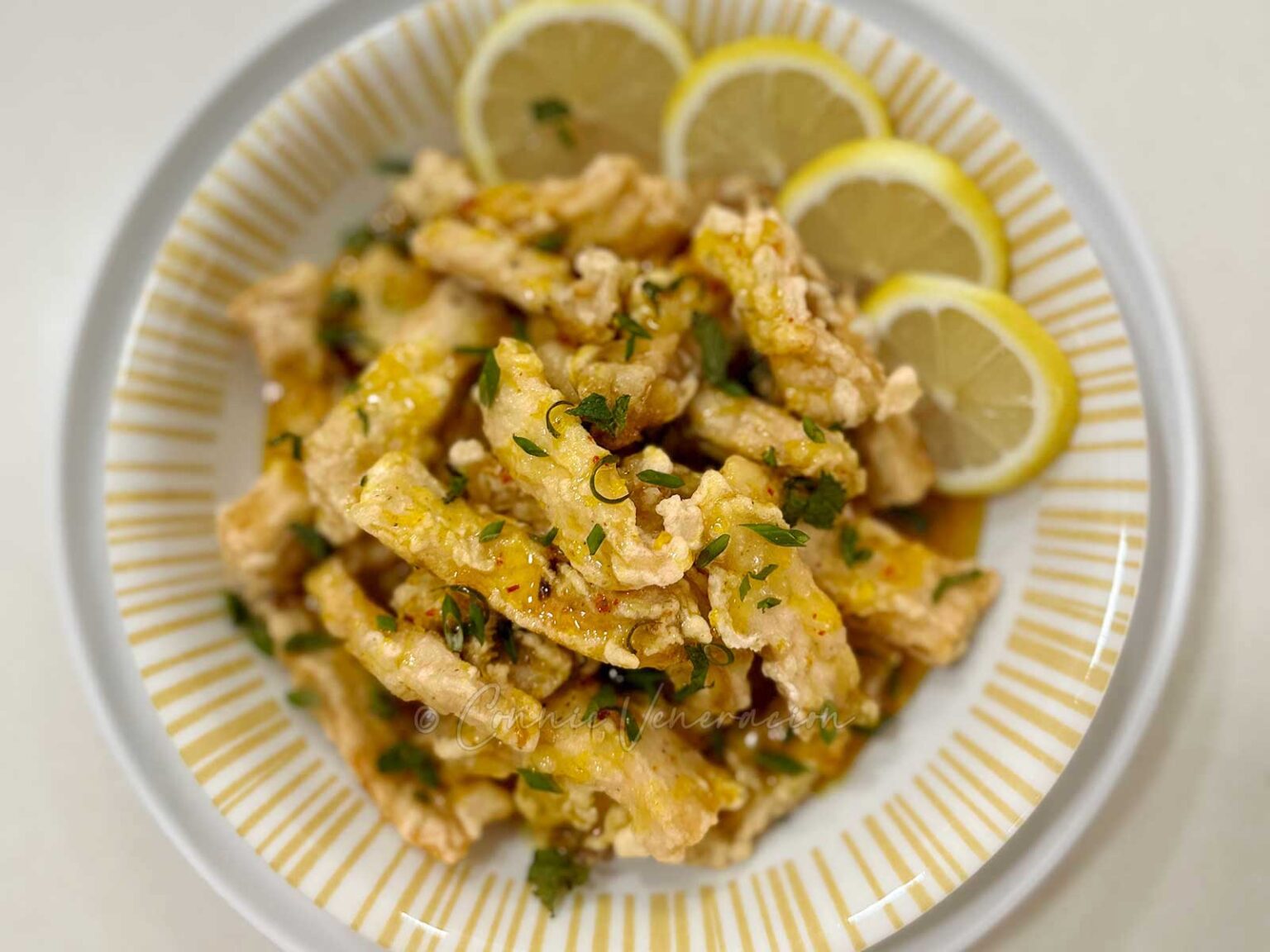 Chinese-style fish fillet with lemon sauce